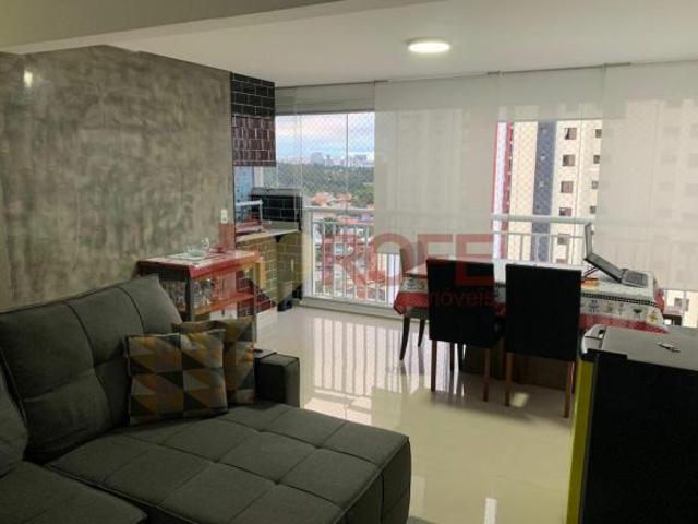 Apartamento à venda com Varanda Gourmet 2 suítes e 1 vaga 72m² na Vila Mascote