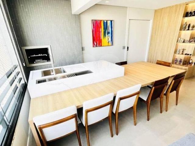 Apartamento a venda com varanda gourmet em Santana