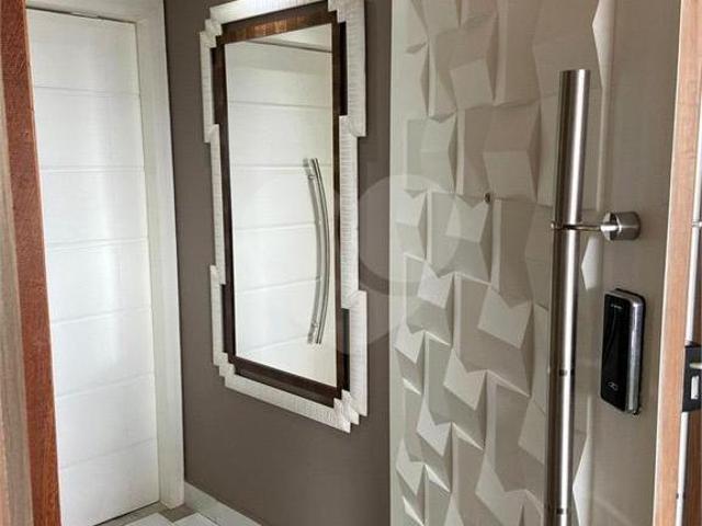 Apartamento a venda com varanda gourmet em Santana