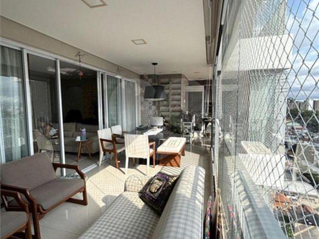 Apartamento a venda com varanda gourmet em Santana