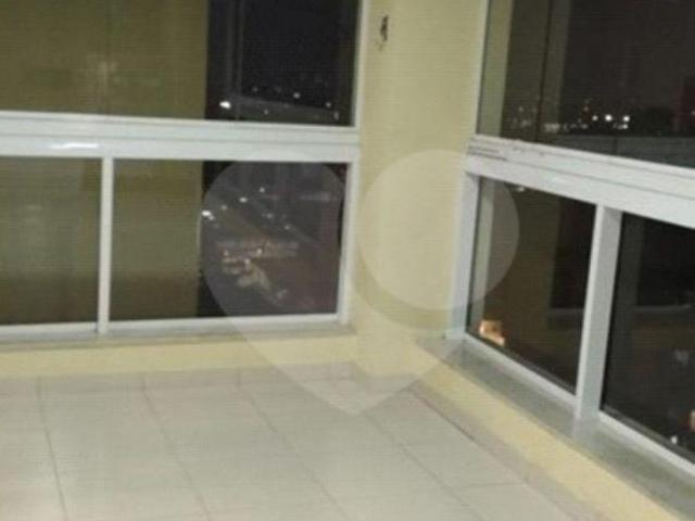 Apartamento a venda com varanda gourmet em Santana