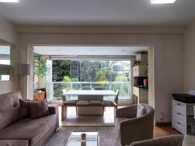Apartamento a venda com varanda gourmet em Perdizes!