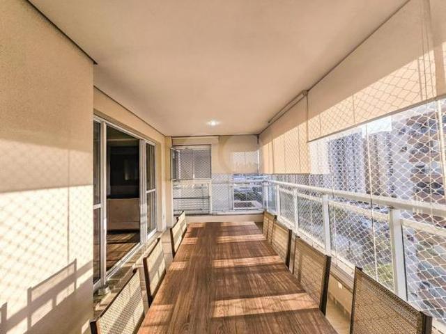 Apartamento a venda com varanda gourmet na Barra Funda SP