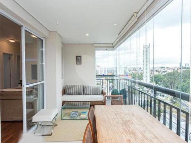 Apartamento a venda com varanda gourmet na Parada Inglesa SP