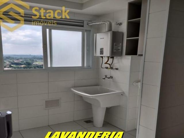 Apartamento a venda, com área útil de 76m², andar alto, localizado no Condomínio Myriad Parque Resid