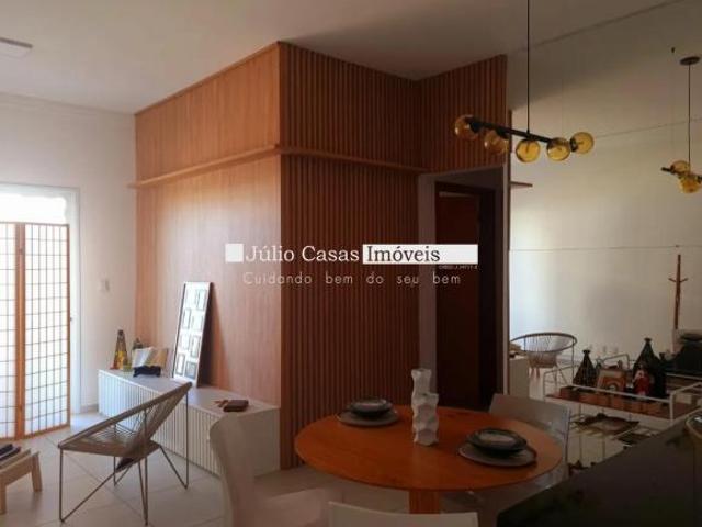 Apartamento à Venda com dois quartos e duas garagens cobertas no Condomínio Residencial Solar Di Luc