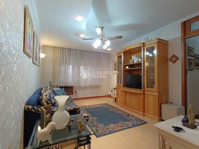 Apartamento à venda com dois quartos vaga de garagem em Vila Ipiranga, Porto Alegre