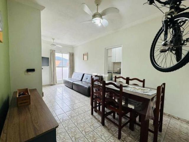 Apartamento à venda com lazer completo, localizado a poucos metros do mar na Praia da Enseada no Gua