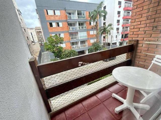 Apartamento a venda com lazer na praia da Enseada Guarujá/SP