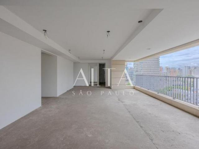 Apartamento À VENDA com 2 suítes e 2 vagas a 1,1km do Ibirapuera e 2km do shopping JK Iguatemi