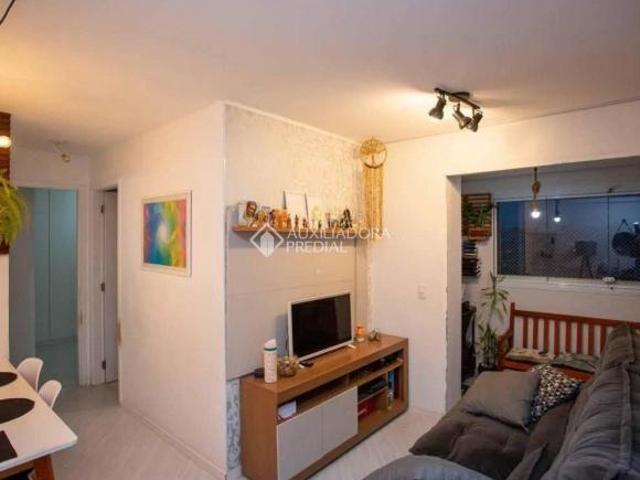 Apartamento à venda Condomínio Conquista Prestes Maia, com 56m², 2 dormitórios, 1 vaga Taboão Di