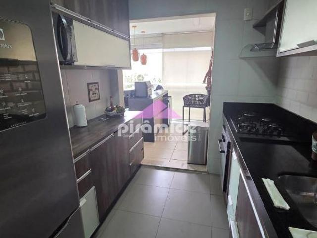 Apartamento à venda, Condomínio Royal Park, São José dos Campos, SP