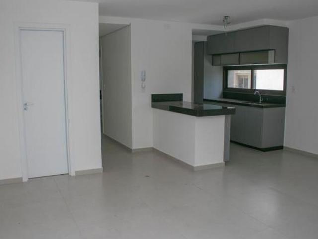 Apartamento à Venda Cruzeiro, 2 Quartos, 74 m2