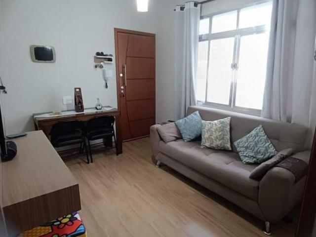 Apartamento á venda duas quadras da praia 2 quartos Embaré Santos