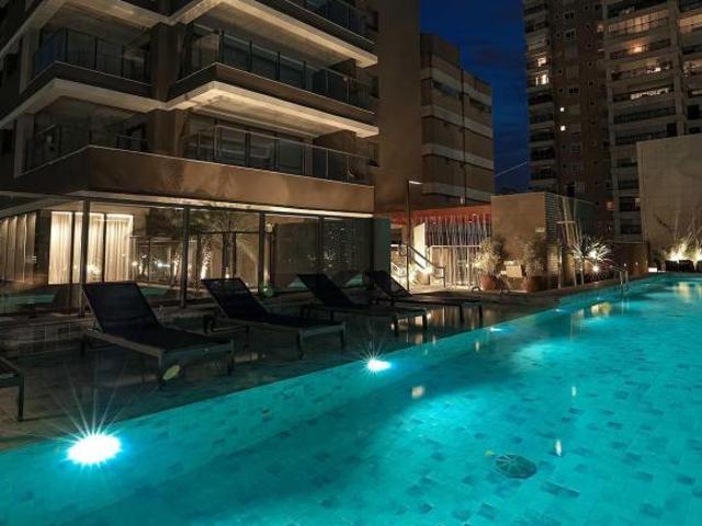 Apartamento à venda de mobiliado, com 3 quartos, 3 vagas em Moema