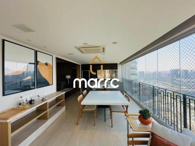 APARTAMENTO À VENDA DE PORTEIRA FECHADA