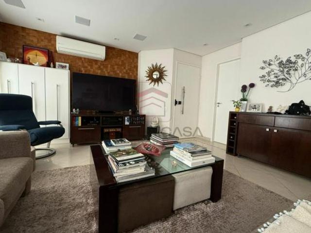 Apartamento a venda de três dormitórios Mooca