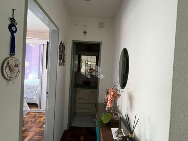 Apartamento a venda de 01 dormitório, mobiliado, na Cidade Baixa