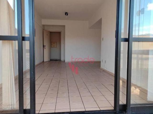 Apartamento à Venda de 03 Quartos no Bairro Vila Tibério em Ribeirão Preto com Sacada Fechada
