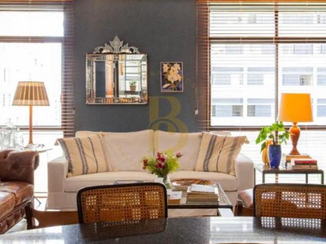 Apartamento á venda de 140m², 3 quartos no bairro Perdizes