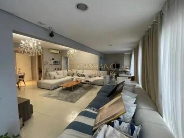Apartamento à venda de 151m² | 03 dormitórios, sendo 02 suítes e 03 vagas de garagem | Edifício Roya