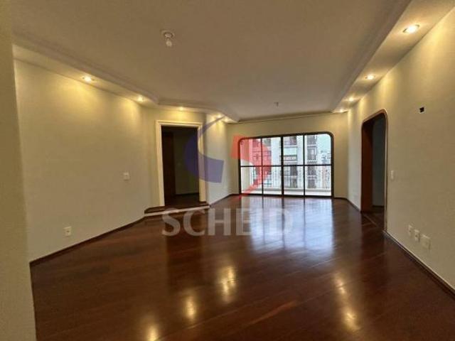 Apartamento A Venda de 157,00m² útil, com 4 quartos 2 suítes 2 vagas em Moema