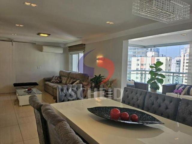 Apartamento a venda de 164,00m² útil, com 3 quartos na Vila Mariana