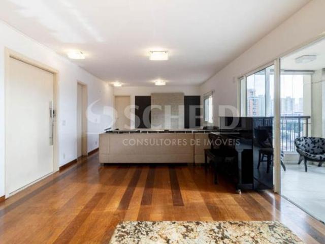Apartamento a venda de 172,00m² útil, com 3 quartos e 3 vagas na Vila Gomes Cardim