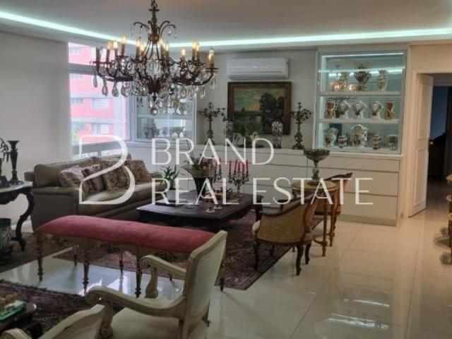 Apartamento á venda de 192m² privativos, com 03 dormitórios no Jardim América