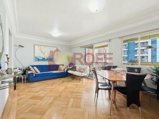 Apartamento a venda de 112m2, com 3 Dorms, sendo 1 Suite + H.O,2 Vgas + depósito, lazer ótimo, Moema