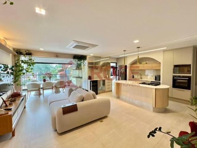 Apartamento á venda de 130M² com 3 suites 2 vagas de garagem
