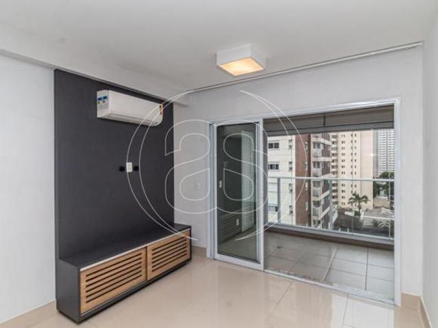 Apartamento à venda de 1 dormitório com varanda 41m²