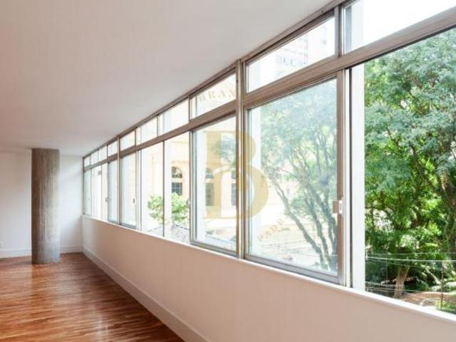 Apartamento á venda de 272m², com 3 quartos e 2 vagas no bairro Higienópolis