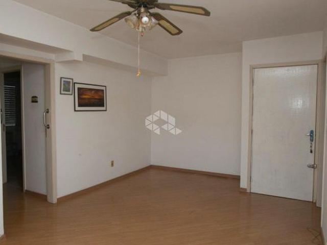 Apartamento à venda de 2 dormitórios, área privativa de 73 m², com vaga de garagem e elvador, no bai