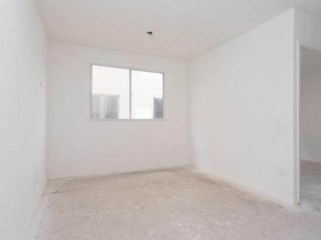 Apartamento á venda de 2 dormitórios no Bairro Protásio Alves