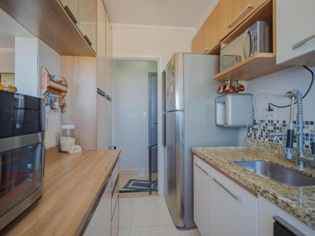 Apartamento á venda de 2 dorms. ao lado da estação Quitaúna em Osasco