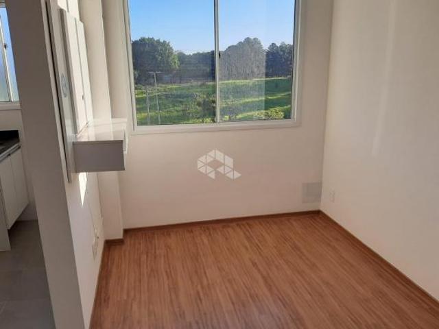 Apartamento à venda de 2 quartos e garagem no Bairro Sarandi em Porto Alegre/RS