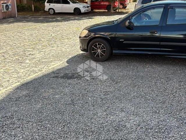 Apartamento à venda de 2 quartos no bairro Rubem Berta