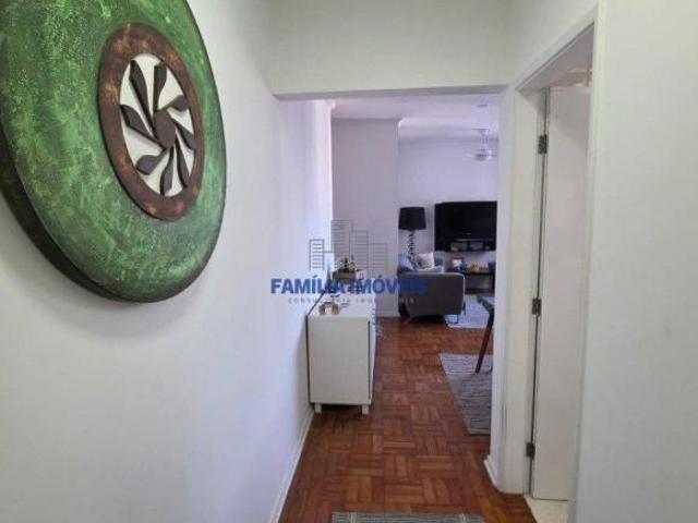 Apartamento à venda de 2 quartos semi mobiliado Embaré Santos/SP