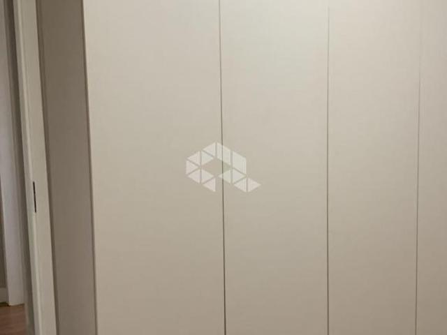 Apartamento à venda de 2 quartos semi mobiliado na Av. Presidente Vargas em Santa Maria RS