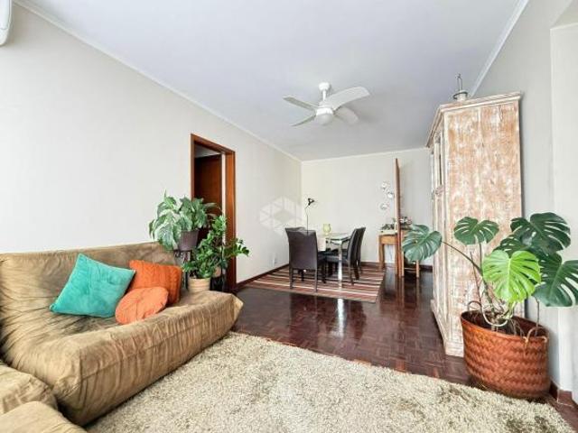 Apartamento a venda de 3 dormitórios, garagem coberta, no Moinhos de Vento, Poa/RS