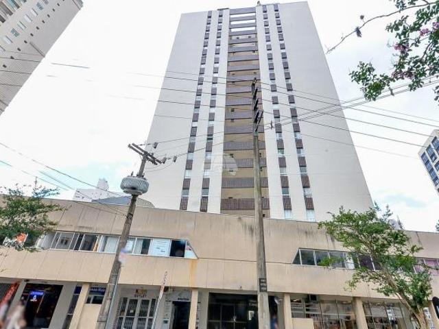 Apartamento a venda de 3 quartos do bairro água verde!