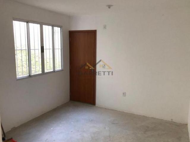 Apartamento à venda de 47,5m² com 2 quartos e 1 vaga de garagem, no Condomínio C
