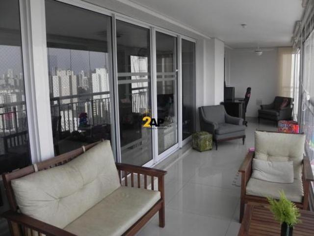 Apartamento á venda de 4 quartos com 3 suítes e 3 vagas Jardim Monte Kemel