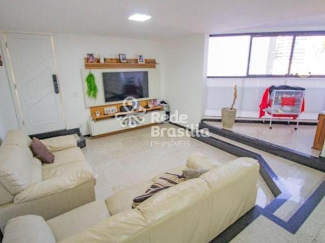Apartamento à venda de 4 Quartos em Taguatinga Sul Edifício Vitória Régia 1 | CSA 2