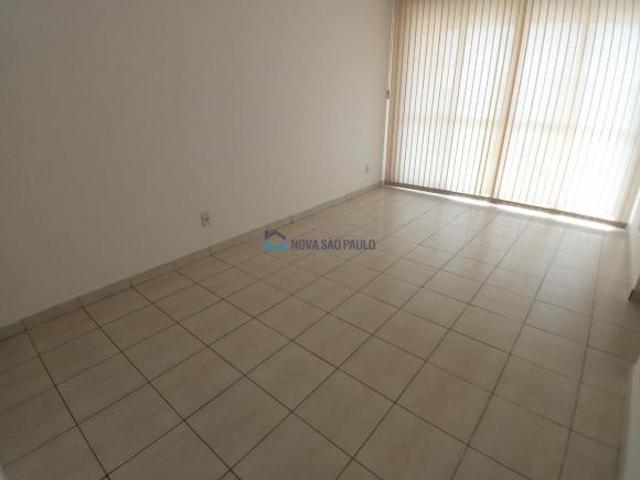 Apartamento à venda de 55m², 2 dormitórios, 1 vaga, bairro Saúde