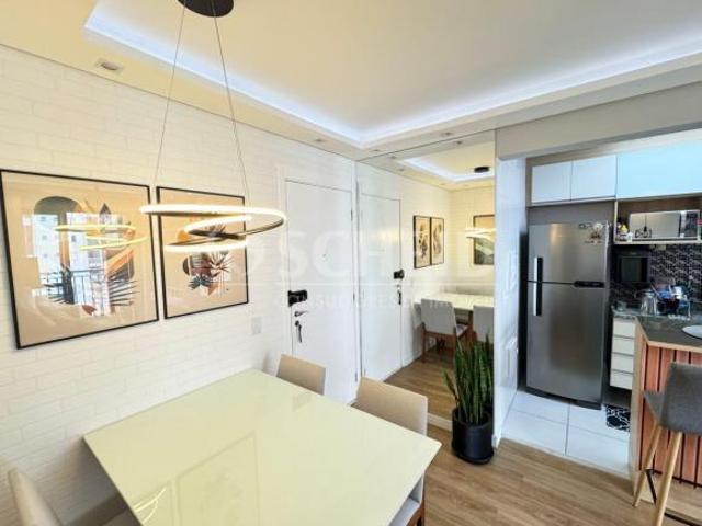 Apartamento a venda de 50,00m² útil, com 2 quartos e 1 vaga na Vila Santa Catarina