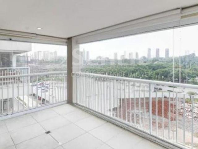 Apartamento a venda de 65,00m² útil, com 2 quartos e 1 vaga, no Santo Amaro