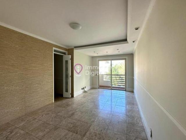 Apartamento à venda de 75mt2, no Jardim marajoara. 3 quartos, sala com varanda