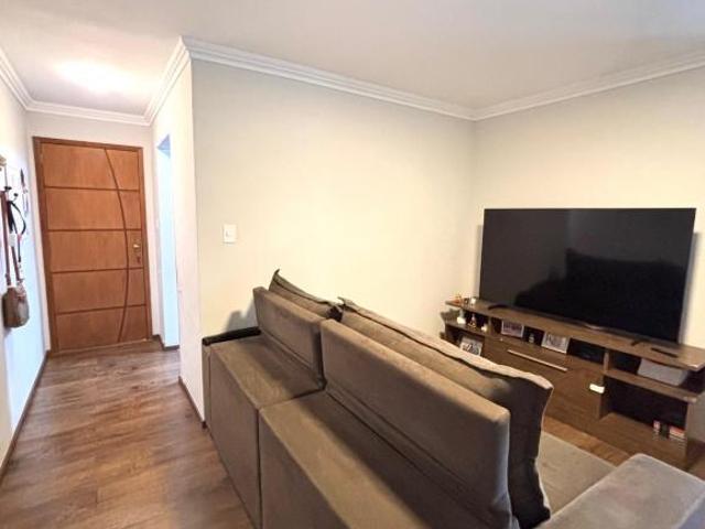 Apartamento à venda de 70 metros com 2 dormitórios e 1 vaga
